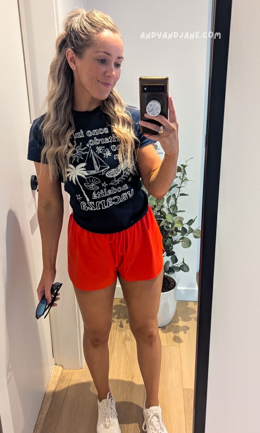What To Wear in Vancouver in June (9 Days Of Outfit Inspo)