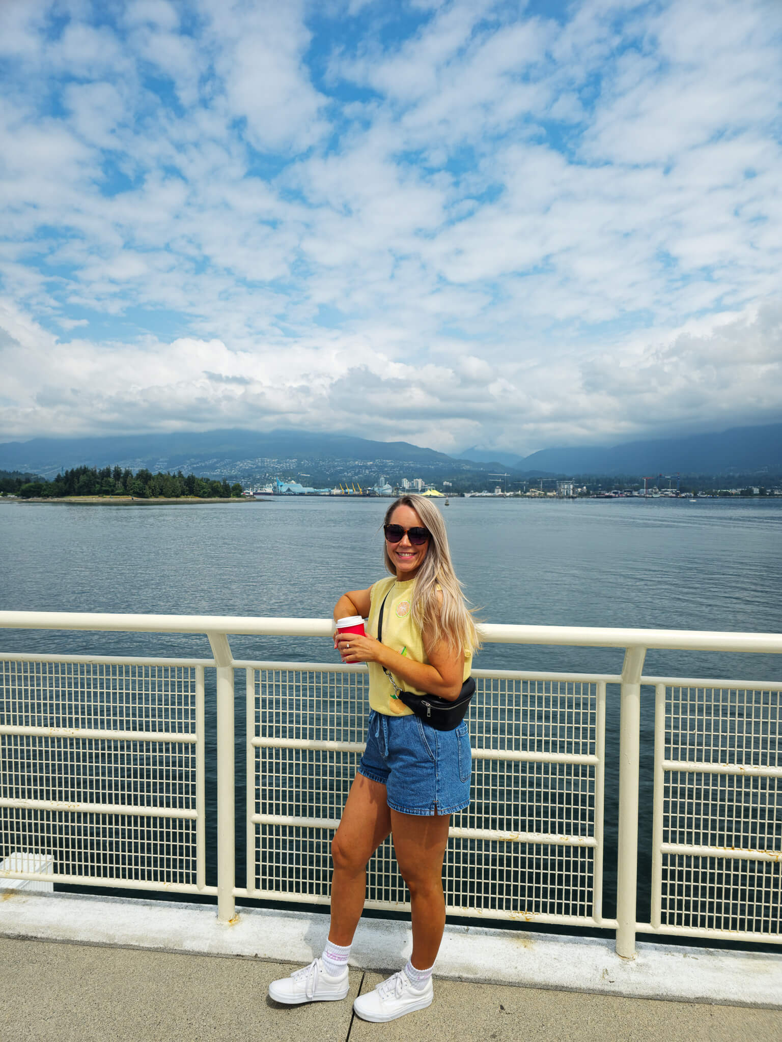 What To Wear in Vancouver in June (9 Days Of Outfit Inspo)